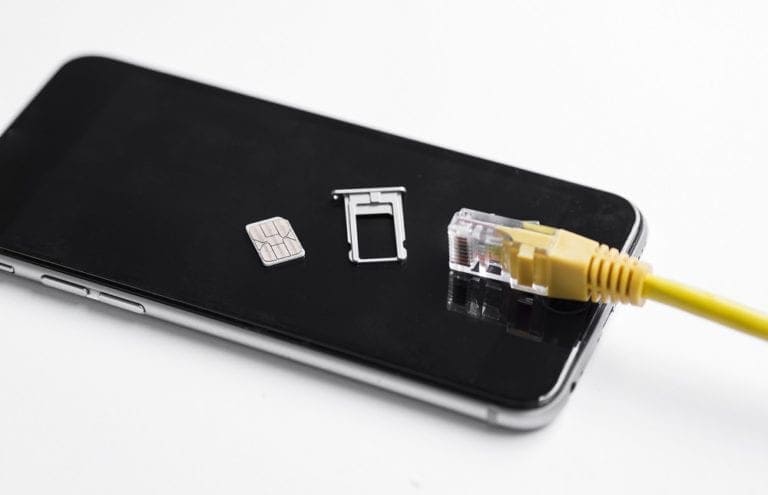 Fix No SIM Card Detected Error On Android – TechCult