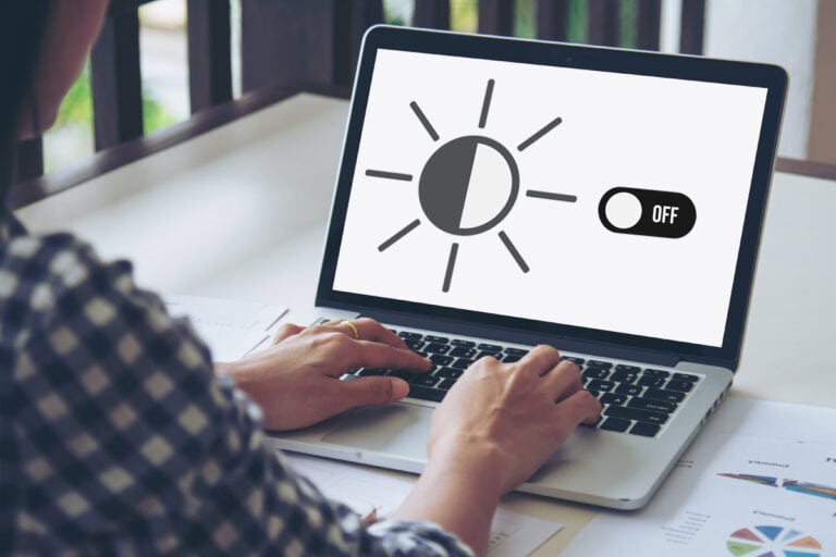 How to Turn Off Adaptive Brightness in Windows 11 – TechCult